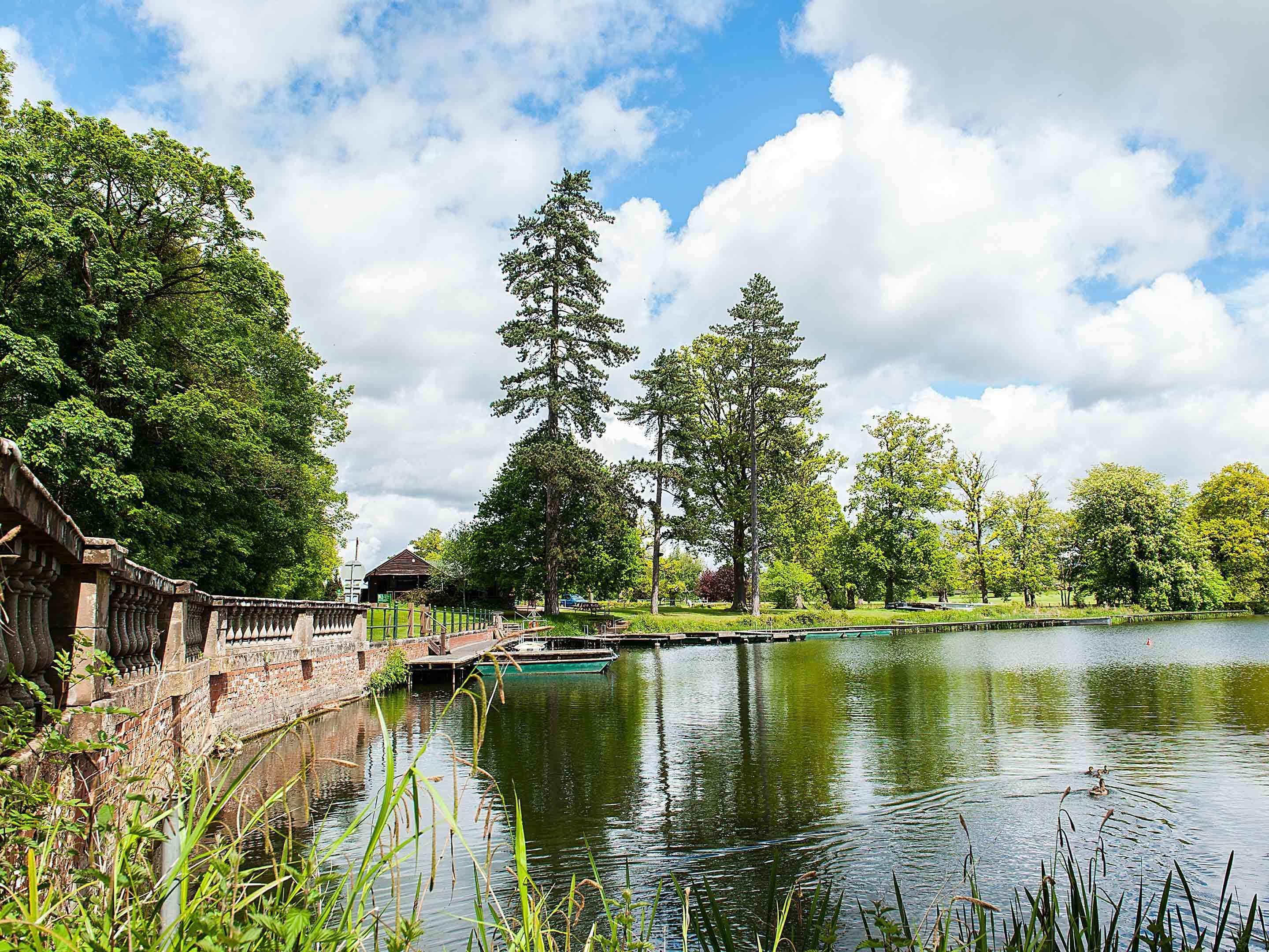 PATSHULL PARK HOTEL GOLF AND COUNTRY CLUB | ⋆⋆⋆ | PATTINGHAM, UNITED ...
